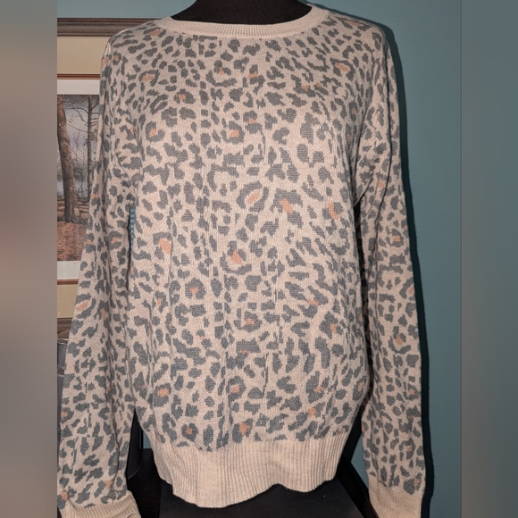 Fate | Sweaters | Nwt Fate Crewneck Leopard Print Sweater Size Large ...